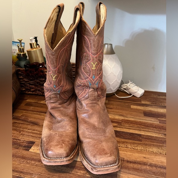 Justin Boots | Shoes | Yellowstone Justin Cowgirl Boots | Poshmark
